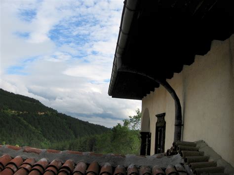 Мъглижки манастир Св Николай Мирликийски СВЕТИ МЕСТА