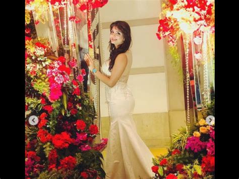 Gandii Baat Intimate Scene Between Flora Saini Anveshi Leaked Actresses Disappointed