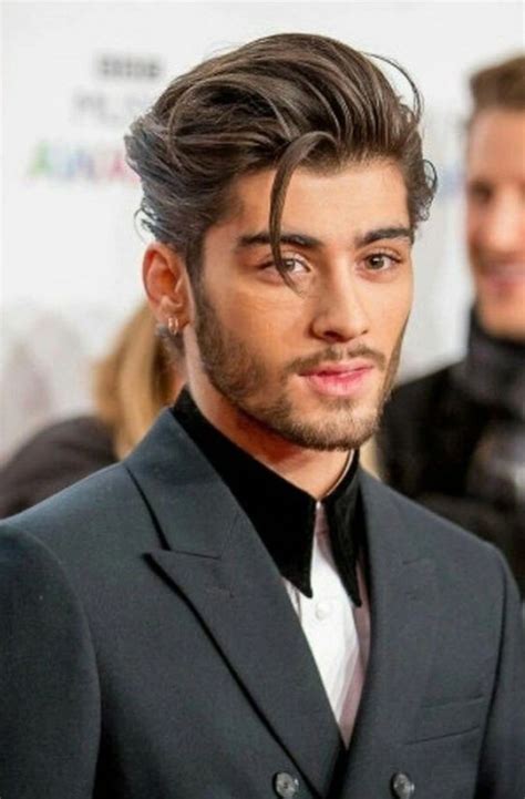 Zayn睫毛長到不行，我覺得他很帥捏 感覺剃掉反而少了層次感