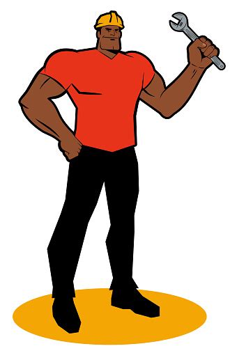 하드 햇을 쓴 강한 노동자가 미소를 짓고 엉덩이에 주먹 하나를 들고 서서 조절 가능한 렌치를 잡고 있습니다 T 셔츠에 대한 스톡