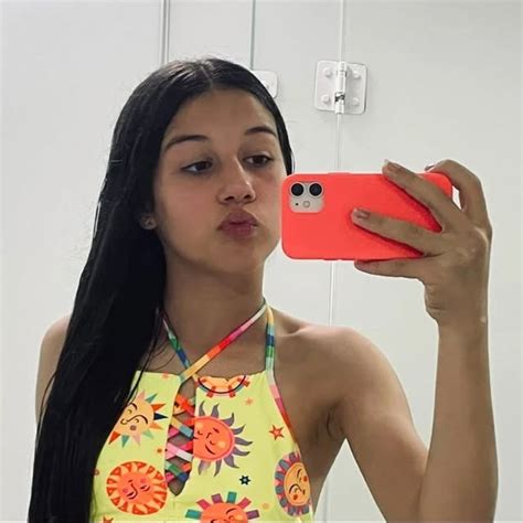 Gabi💗 Gabipereira26 • Threads Say More