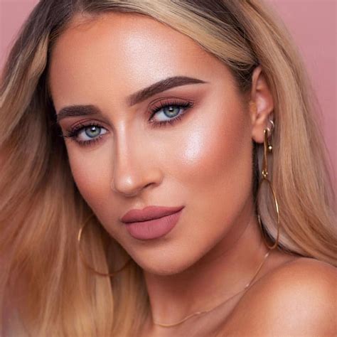 Candy K Lip Kit On Visamona 💋 Candy K Lip Kit Kylie Cosmetics Lip Kit