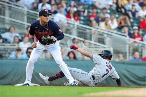Mlb》前天說「去守游擊」隔天被交易 雙城厄謝拉困惑洋基操盤 麗台運動 Line Today