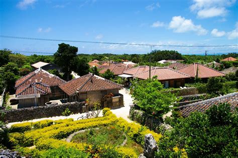 のんびり島時間を満喫沖縄の原風景竹富島の魅力 海外旅行日本国内旅行のおすすめ情報 ベルトラYOKKA VELTRA