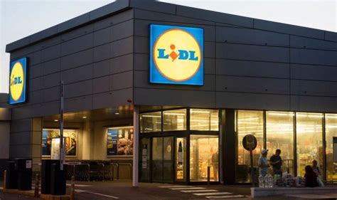 Lidl Opening Times New Years Day What Time Does Lidl Open Tomorrow Express Co Uk