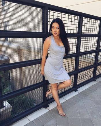 Sandra Wong Feet Aznudefeet