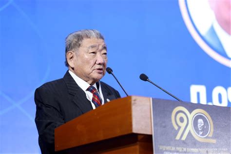 Монгол Улсын анхны ерөнхийлөгч П Очирбат таалал төгсчээ