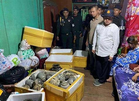 កោះកុងទាន់ហេតុការណ៍ Kohkong Hotnews ឃាត់ ខ្លួន បុរ ស ជ នជា តិ វៀ ត ណាម ម្នាក់ លា ក់ទុ ក ក្រ