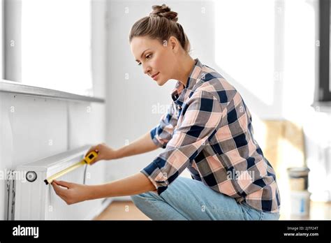 Woman With Ruler Hi Res Stock Photography And Images Alamy