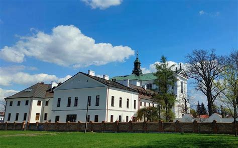 Старовинний монастир у Польщі приймає українських біженців