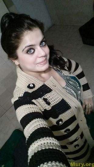 بنت جميلة جدا ذو شعر احمر ناعم ومصورة مرتين Monawaat