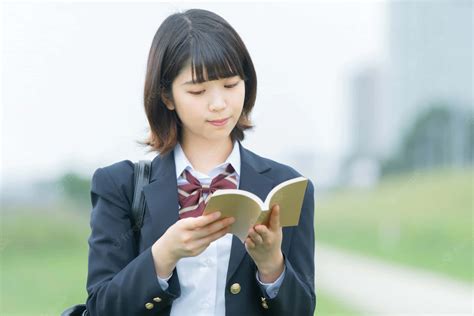 100 Japanese School Girl Wallpapers
