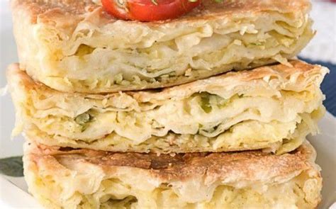 Баница с кисело зеле Имени дни