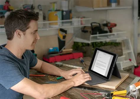 Logitech Rugged Folio Slim Keyboard Case With Drop Protection For 7th Generation Ipad Tuvie