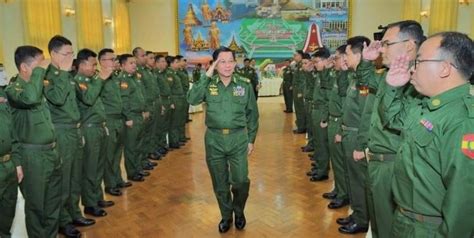 နယ်မြေများဆုံးရှုံးလာပြီး စစ်ရေးသတင်း ပေါက်ကြားမှုများကြောင့် စစ်ရေးချုပ်နှင့် တပ်မတော် စစ