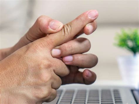 Trigger Finger 7 Home Remedies Trigger Finger Exercises Trigger