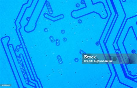마이크로 칩 저항 및 전자 부품 Circuitboard의 매크로 샷 컴퓨터 하드웨어 기술입니다 블루 톤에서 통합된 통신