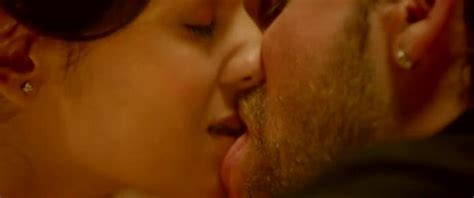 Naked Sonal Chauhan In 3g A Killer Connection