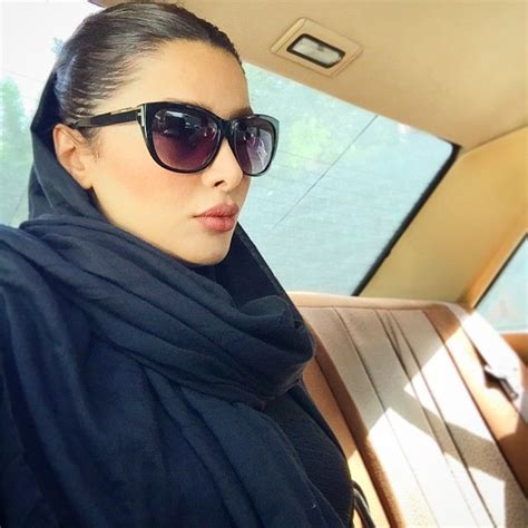 Donyajahanbakht On Instagram “تو يه دختر شيكى با موى مشكىولى بزودى