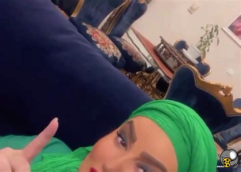 میو میو کردن عمو پورنگ برای نعیمه نظام دوست تو خونه این خانوم فیلو