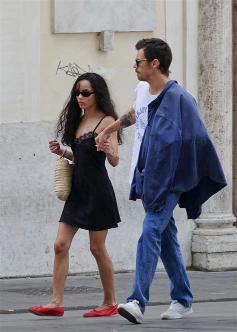 Harry Styles And Zoë Kravitz Take A Pda Packed Walk In Rome