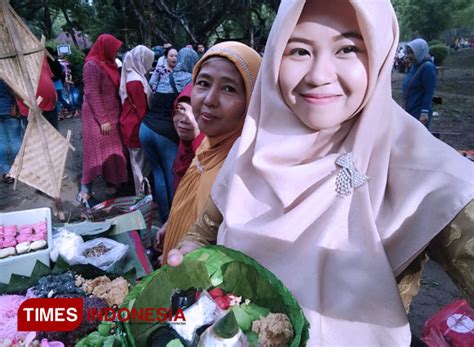 Tumpeng Jajan Pasar Di Ngawi Kini Banyak Diminati Times Indonesia