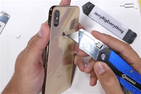 Iphone Xs Max Deemed More Of The Same In Rigorous Durability Test Video Phonearena