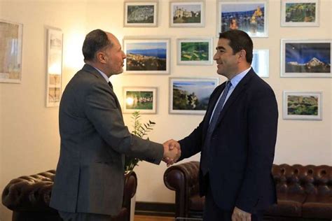 შალვა პაპუაშვილი საქართველოში ევროკავშირის ახლად დანიშნულ ელჩს შეხვდა Marshalpress