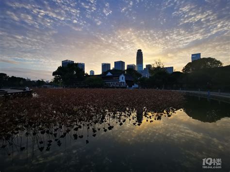 傍晚时分的市民广场 摄影部落 台州19楼