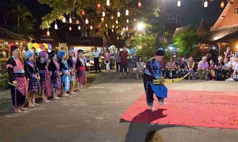 Chiang Mai Street Girls Chiang Mai Nightlife A Night Out In The Lady