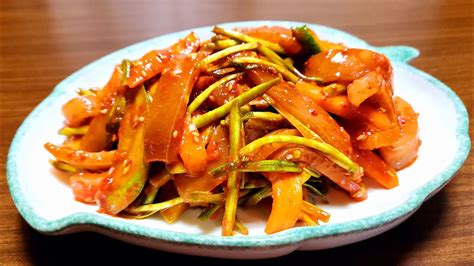 돼지 껍데기 볶지만 말고 무쳐 술안주와 반찬으로 최고입니다 Youtube