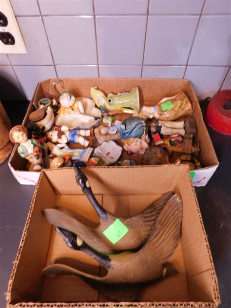 Lot Assorted Miniature Figuresetc