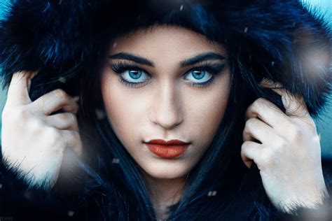 Stunning Model With Blue Eyes Hd Wallpaper By Alessandro Di Cicco