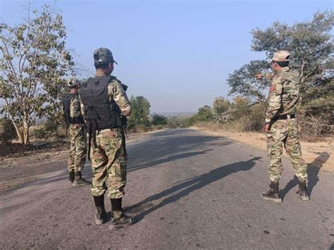 အုတ်ဖိုမြို့နယ်၊ ပဲခူးရိုးမပေါ် စစ်ကြောင်းထိုးလာသည့် စစ်ကောင်စီ တပ်သားများကို မိုင်းဆွဲ တိုက