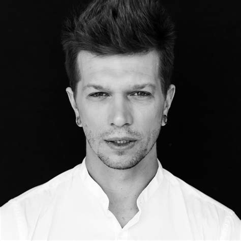 Anton Borzenko Antonborzenko • Threads Say More