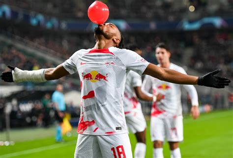 Нкунку ја има најдобрата прослава на гол ВИДЕО Екипа