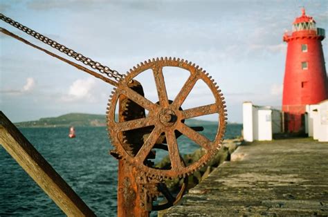 Cog In A Forgotten Machine Nikon Fm2n Nikkor 50mm 18 Af D Portra