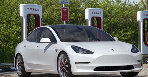 Which Teslas Have Autopilot Carshtuff