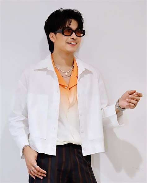 นนท์ ธนนท์ ประวัติ นนท์ ธนนท์ นักร้องหนุ่มเสียงเพราะ ขี้เล่น