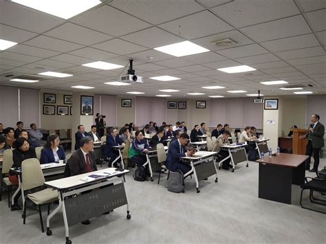 Засгийн газраас боловсруулсан Монгол Улсын Үндсэн хуульд оруулах өөрчлөлтийн төслийн хэлэлцүүлэг