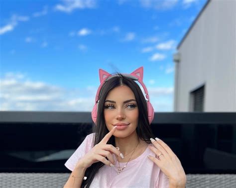 Mellow Maloni Biography Photos Age Height Real Name Instagram Account