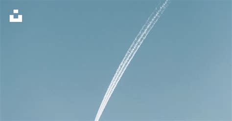 흰 구름이 있는 푸른 하늘 사진 Unsplash의 무료 파랑 이미지