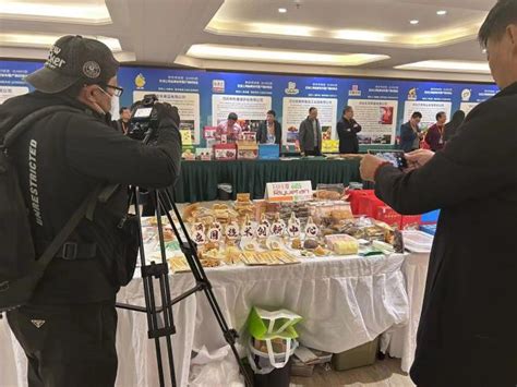 河北省大豆营养与应用技术创新中心受邀北京市国际农产品会展中心参加黄骅旱碱麦沧州时蔬区域公用品牌发布暨产销对接会 沧州市营养协会