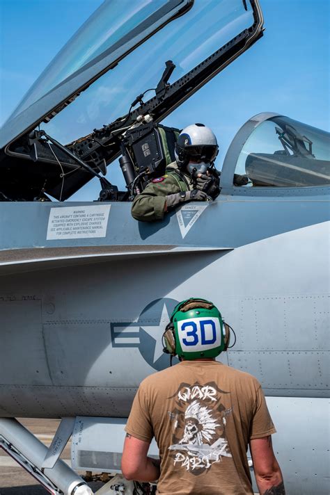 Dvids Images Vfc 12 Flightline [image 3 Of 4]