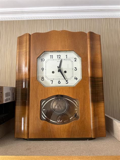 Годинник настінний маятниковий працюючий антикваріат 2 000 грн Колекціонування Ірпінь на Olx