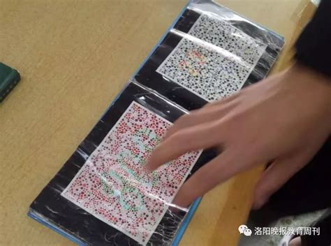 空军招飞体检，竟用这种视力表！记者在洛阳一高现场揭秘，有图有真相检查