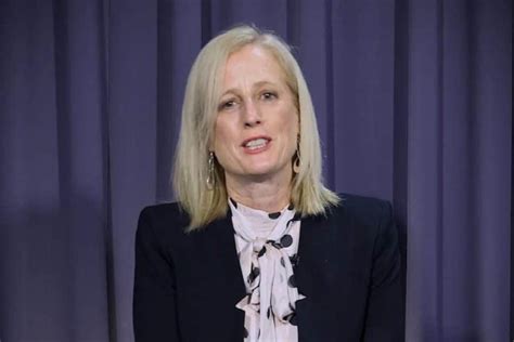 Labor To Report Annually On Australia S Gender Equality Progress