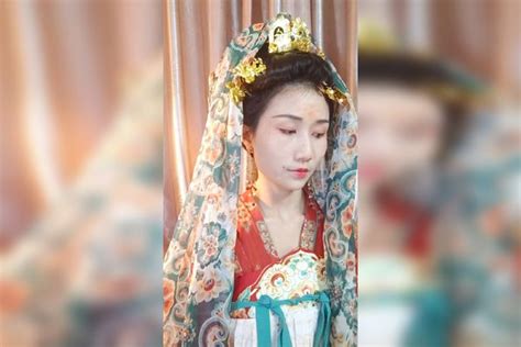 贵妃仿妆：盛唐从未命殒香消，至今仍镌于眼角眉梢这不止是唐朝，是贵妃的唐朝千变美人面 我是颜究生唐朝眼角美人