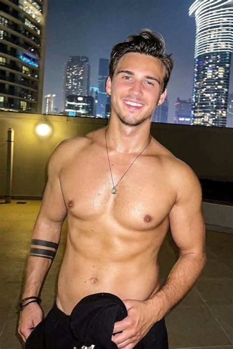 Handsome Bodybuilder Sexy Muscle Jock Hunk Hot Buff Alpha Male Man 4x6 Glossy Photo Poster Print