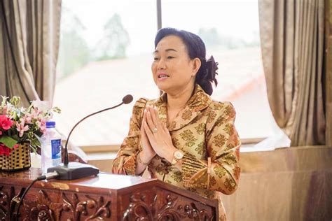 លោកជំទាវ ប៉ាង ដានី អភិបាលរងខេត្តកំពង់ចាម បានអញ្ជើញចូលរួមក្នុងកិច្ចសន្ទនា រវាងយុវជន និងអាជ្ញាធរ